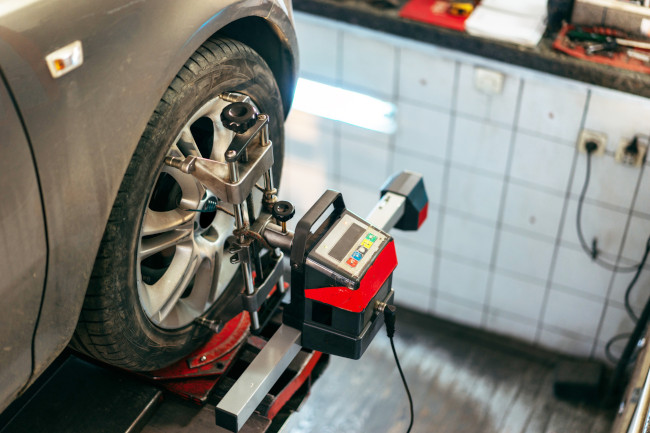 Wheel Balance, Clemmons, NC | Lindsay Tire Automotive & Accessories