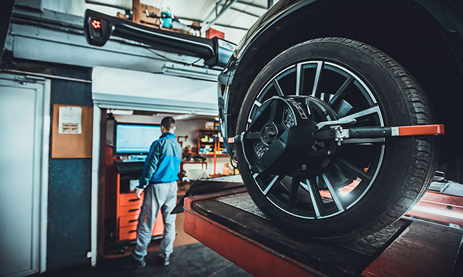 Signs of Bad Wheel Alignment You Shouldn’t Ignore | Lindsay Tire ...